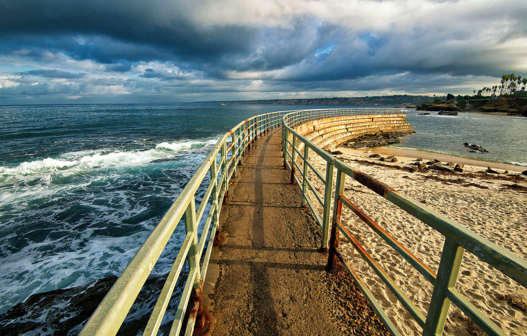 5 Reasons Everyone Wants to Move to California (Photos) • TravelBreak